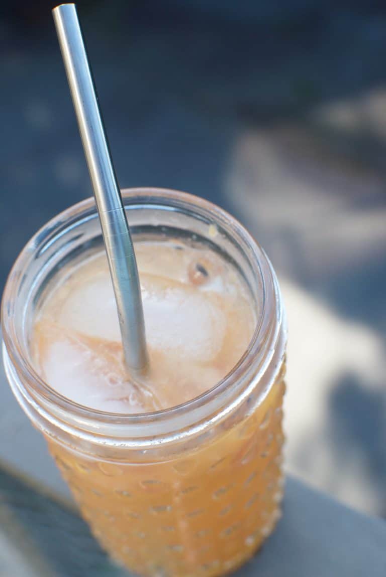 Ginger Peach Fizz | Cocktail Recipe - Sweetpea Lifestyle
