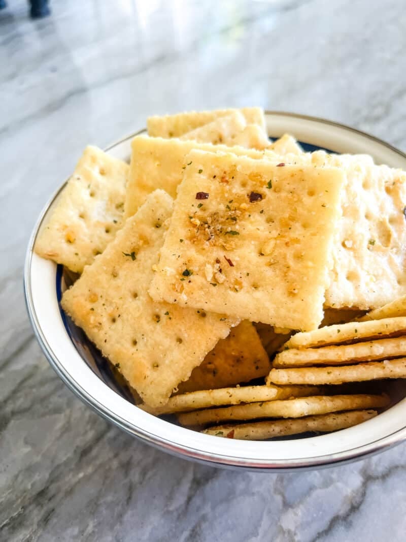 Seasoned Saltine Crackers with Ranch (Easy Recipe) - Sweetpea Lifestyle