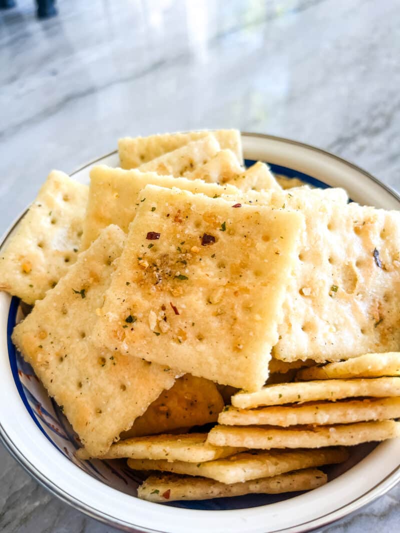 Seasoned Saltine Crackers with Ranch (Easy Recipe) - Sweetpea Lifestyle