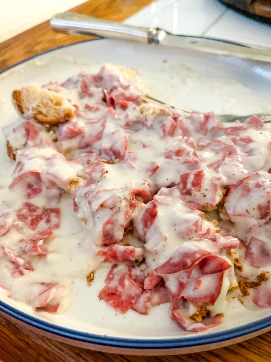 Creamed Chipped Beef (Shit on a Shingle Recipe) - Sweetpea Lifestyle